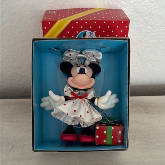 Mattel | Other | Vintage 998 Dressing Pretty Minnie Mouse Figurine With ...
